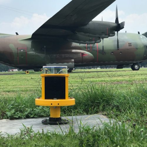 Compact Solar Runway Light - Aviation Renewables