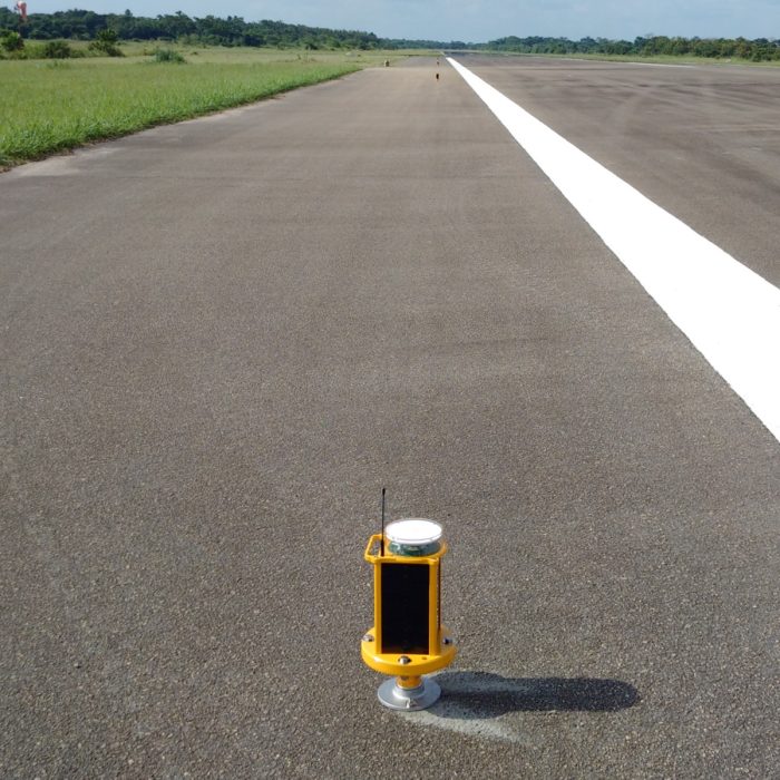 Compact Solar Runway Light - Aviation Renewables