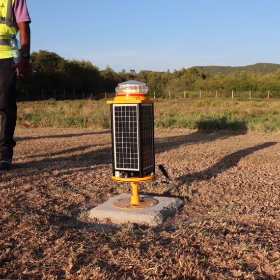 Solar Runway Light - Aviation Renewables