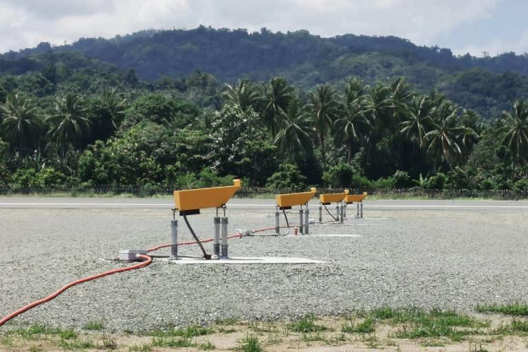 LED PAPI Systems Powered by RMS Solar Engines Support Oceanic Civil ...