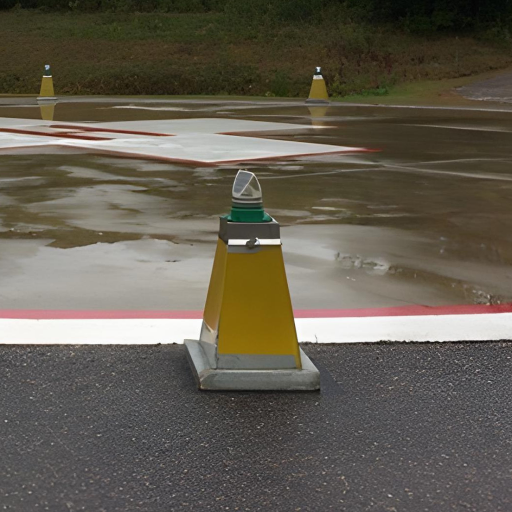 AV70 Solar Helipad Light - Aviation Renewables